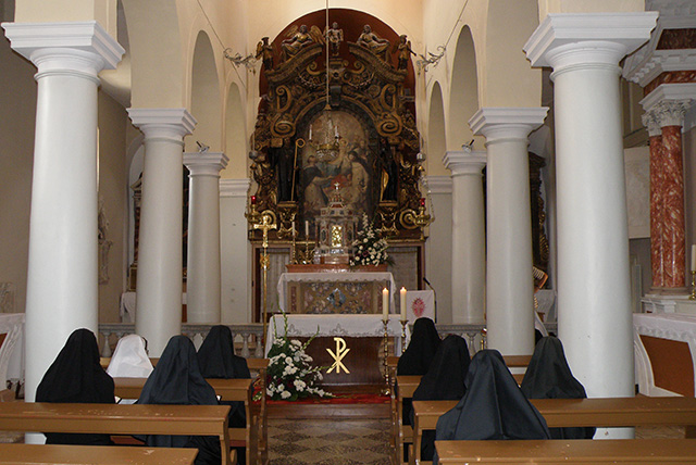 BENEDIKTÍNKY - Rab, Chorvatsko - Monastery Deli Market